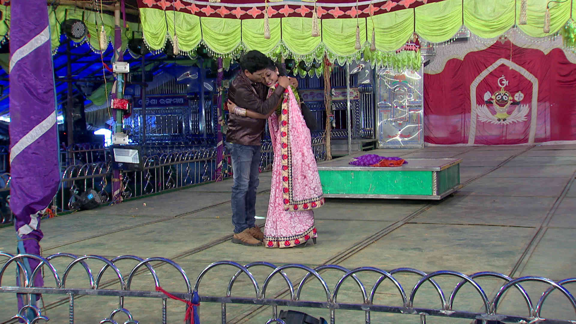 Watch emiti-sundari-kemiti-hela only on Watcho